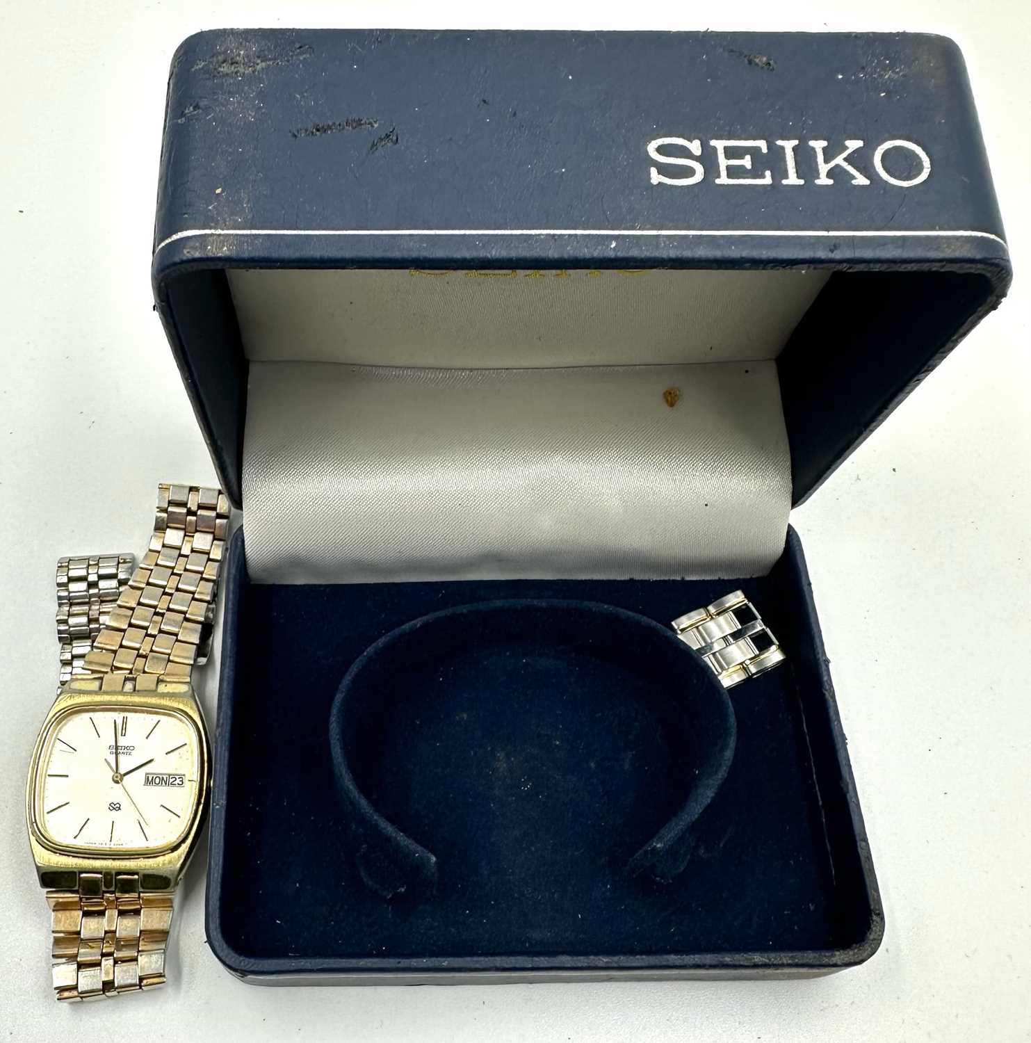 Lot 845 - A Seiko watch with a two tone strap
